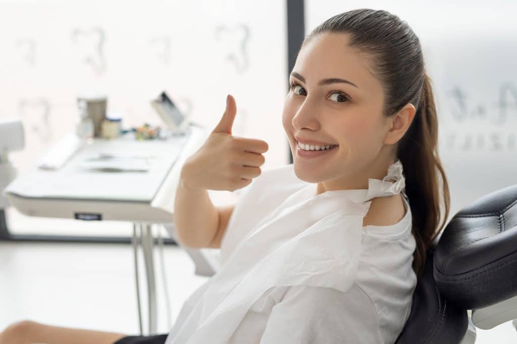 Implant-Supported Bridges vs Traditional Bridges: Pros and Cons - R ...